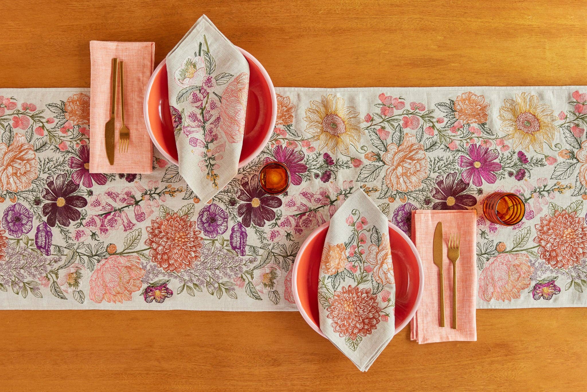 Paradise Garden Embroidered Linen Table Runner – Red Orchard